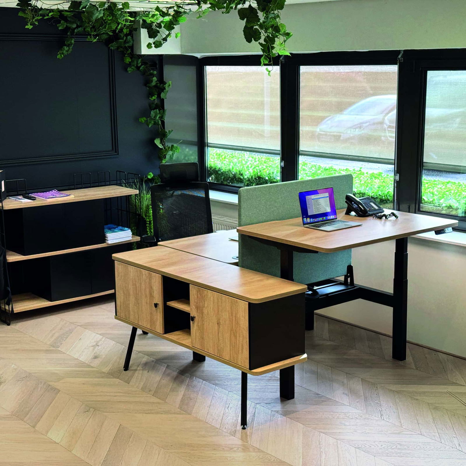 Alto Height Adjustable Multi-Workstations – Planscape